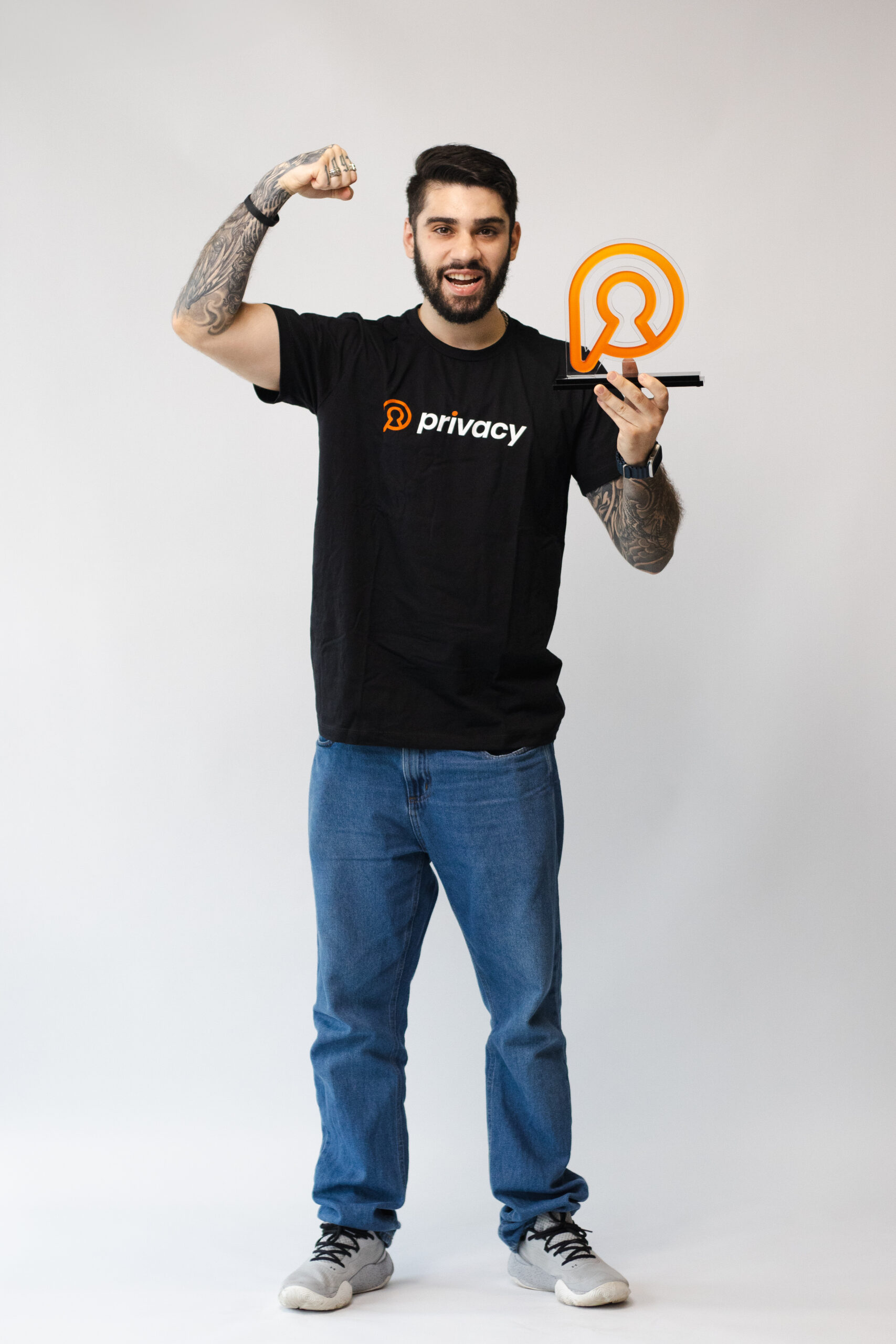 Sucesso entre o público gay, Matheus Motorista troca de carreira e ...