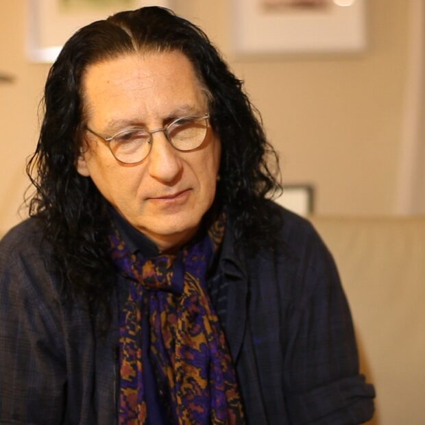 Após defender Léo Lins, Gerald Thomas Sievers se diz arrependido: “Jamais deveria ter feito isso ...