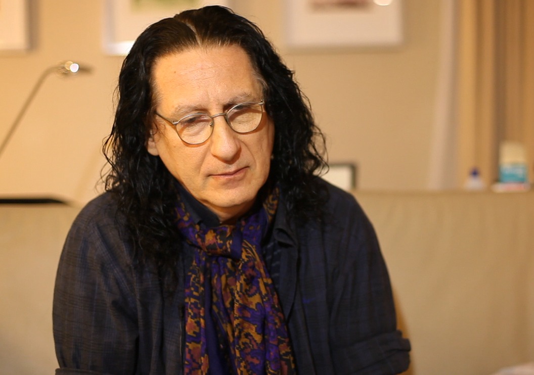 Após defender Léo Lins, Gerald Thomas Sievers se diz arrependido: “Jamais deveria ter feito isso ...