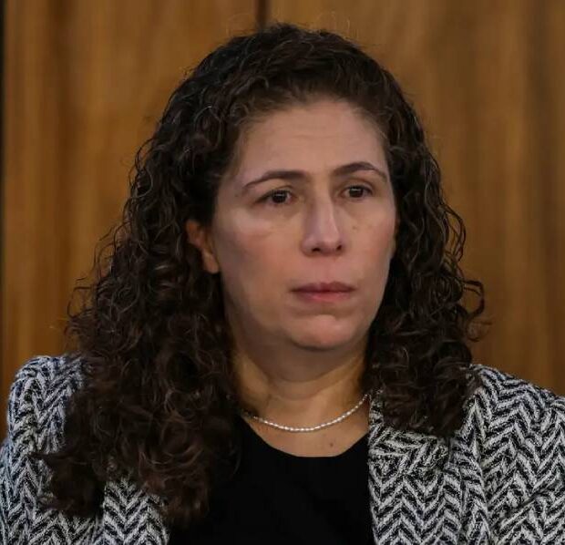 Esther Dweck diz ter ‘visão menos negativa’ e elogia rumo da reforma ...