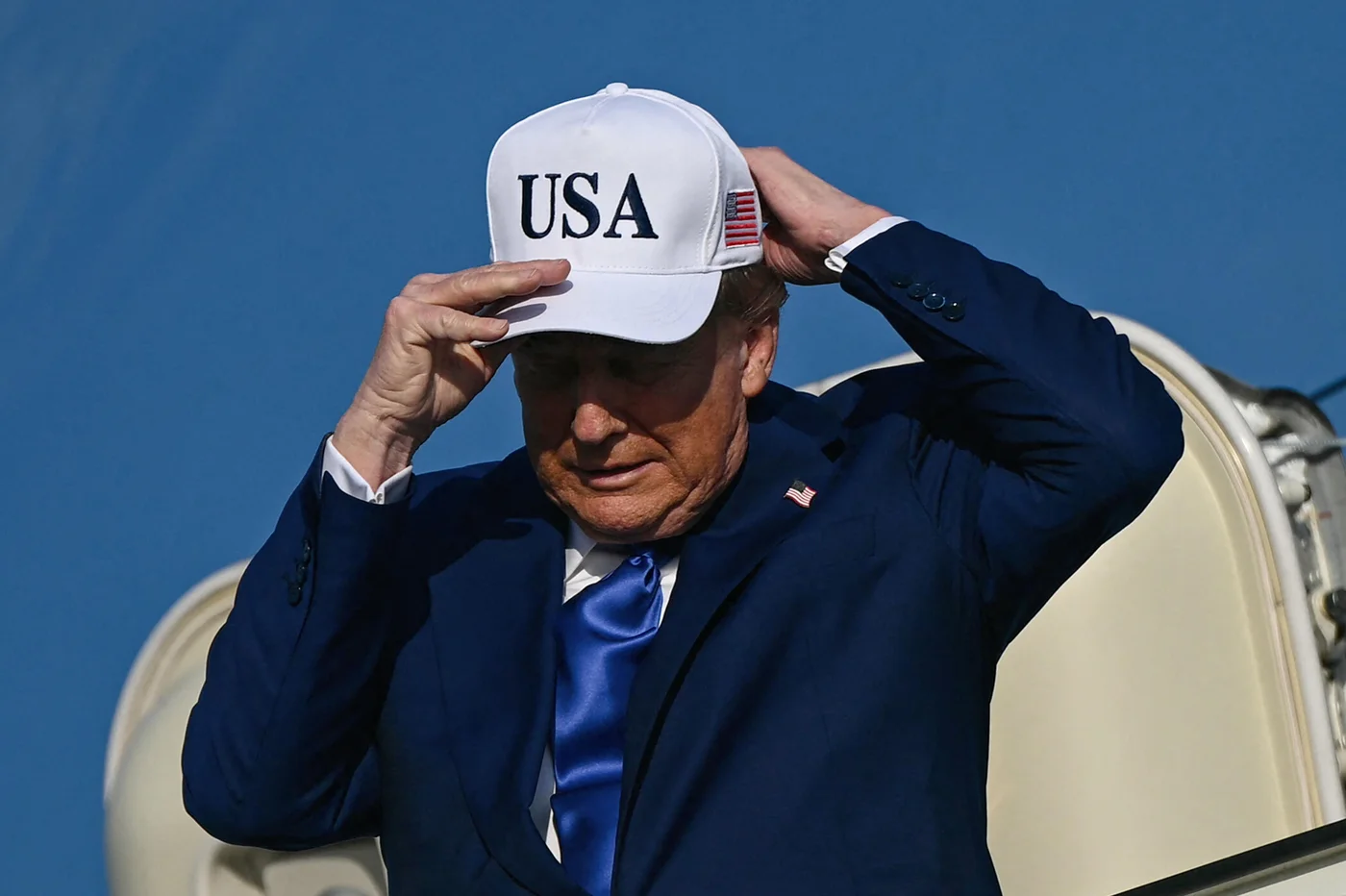 Trump diz que chegou a um acordo comercial com a Indonésia | Jornal de ...