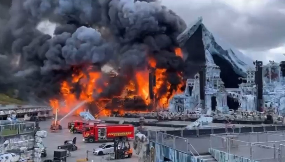 Palco principal do Tomorrowland pega fogo na Bélgica a dois dias do início do festival | Jornal ...