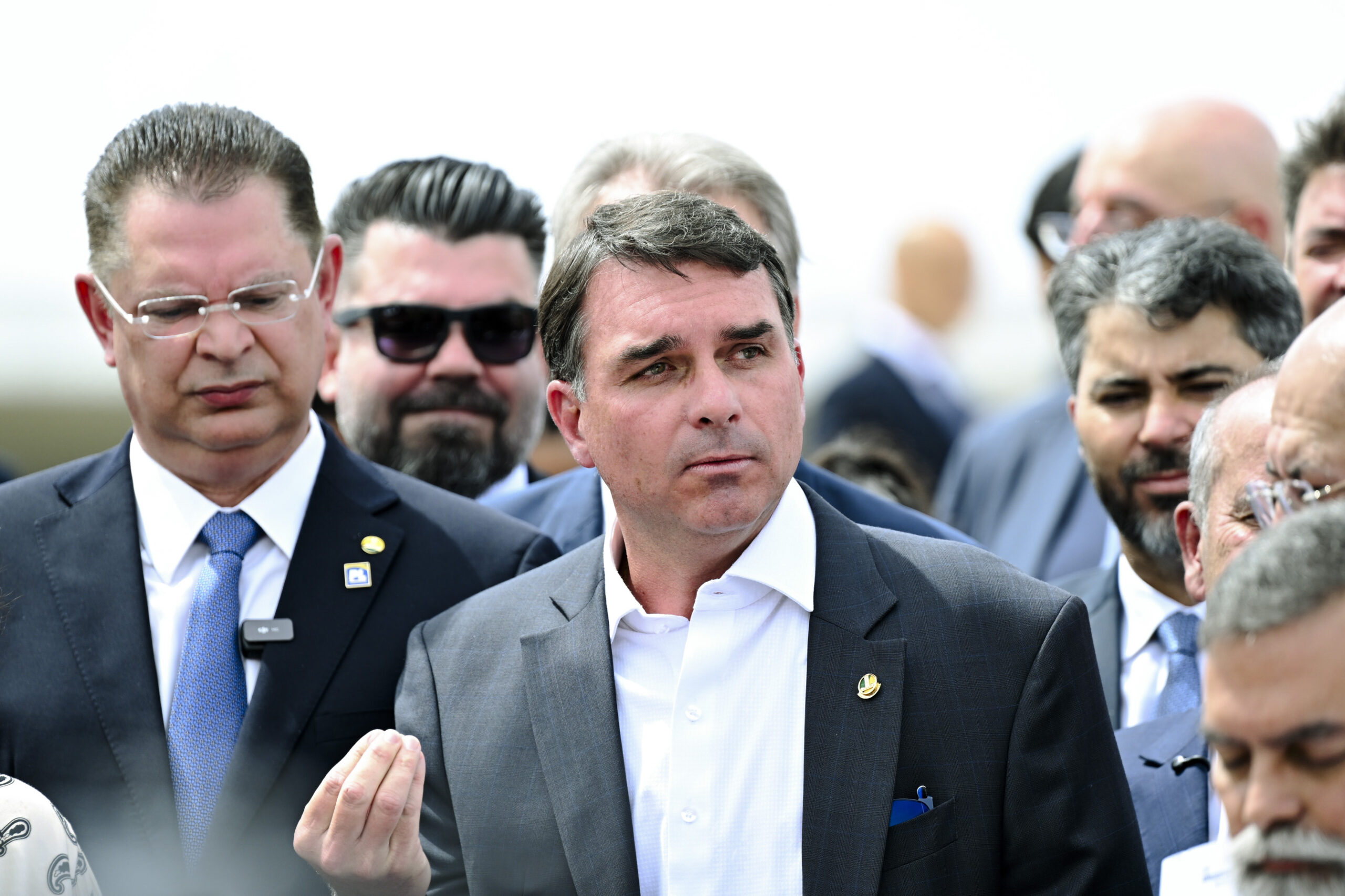 Flávio prega união, elogia Michelle e Tarcísio e acena a Caiado, Zema e ...