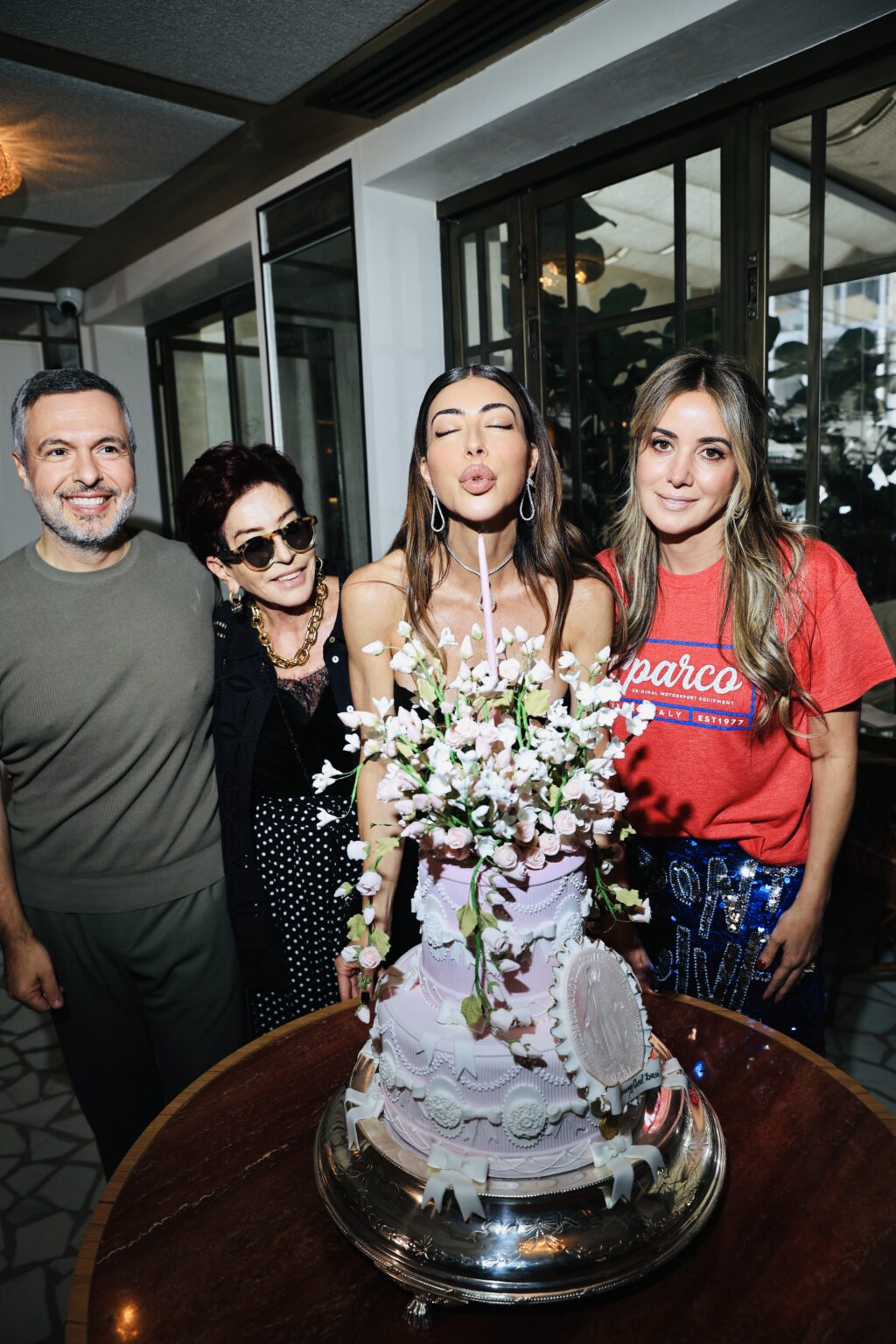 Carol Bassi celebra aniversário com almoço intimista; veja fotos ...