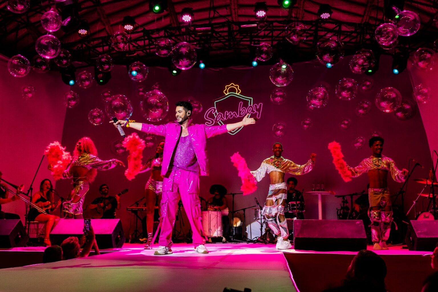 Sambay desembarca em Brasília celebrando o orgulho e o samba | Jornal ...