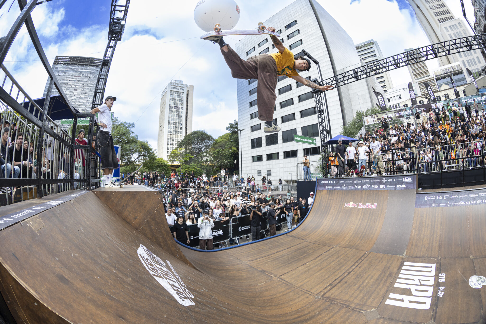 Dora Varella e Pedro Carvalho dão show e conquistam o Mini Ramp Pro ...