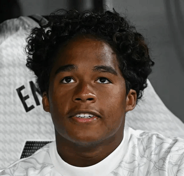 Endrick será apresentado no Lyon em 5 de janeiro e deverá fazer sua ...